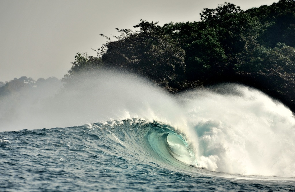Photo de vague par Antoine Quinquis - vaguesalame.com